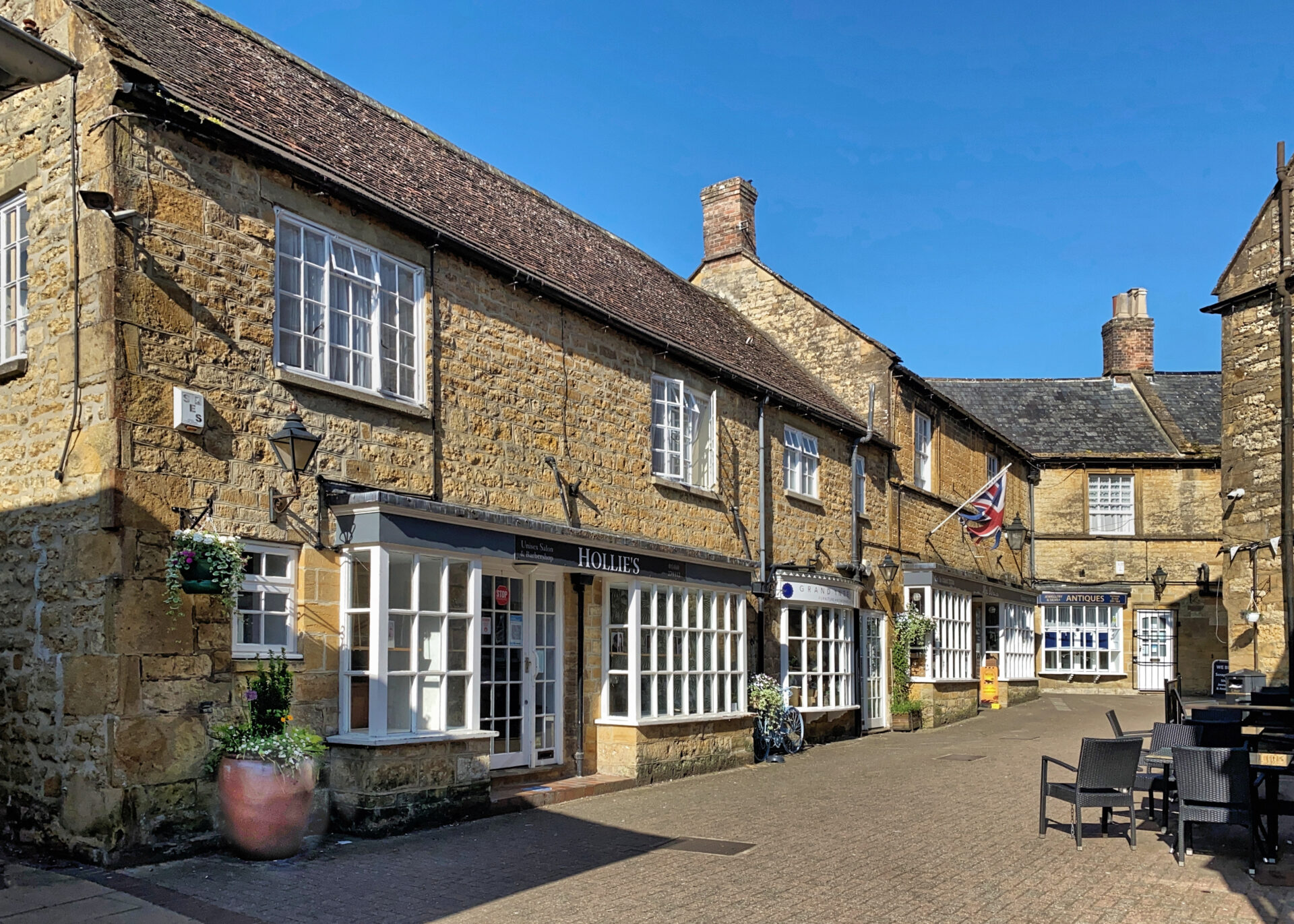 Shops - Discover Crewkerne
